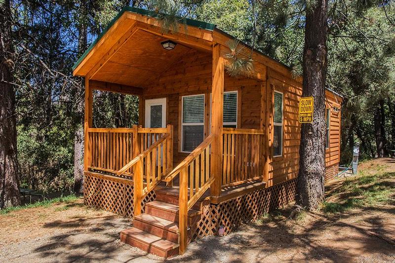 Yosemite Pines RV Resort and Family Lodging